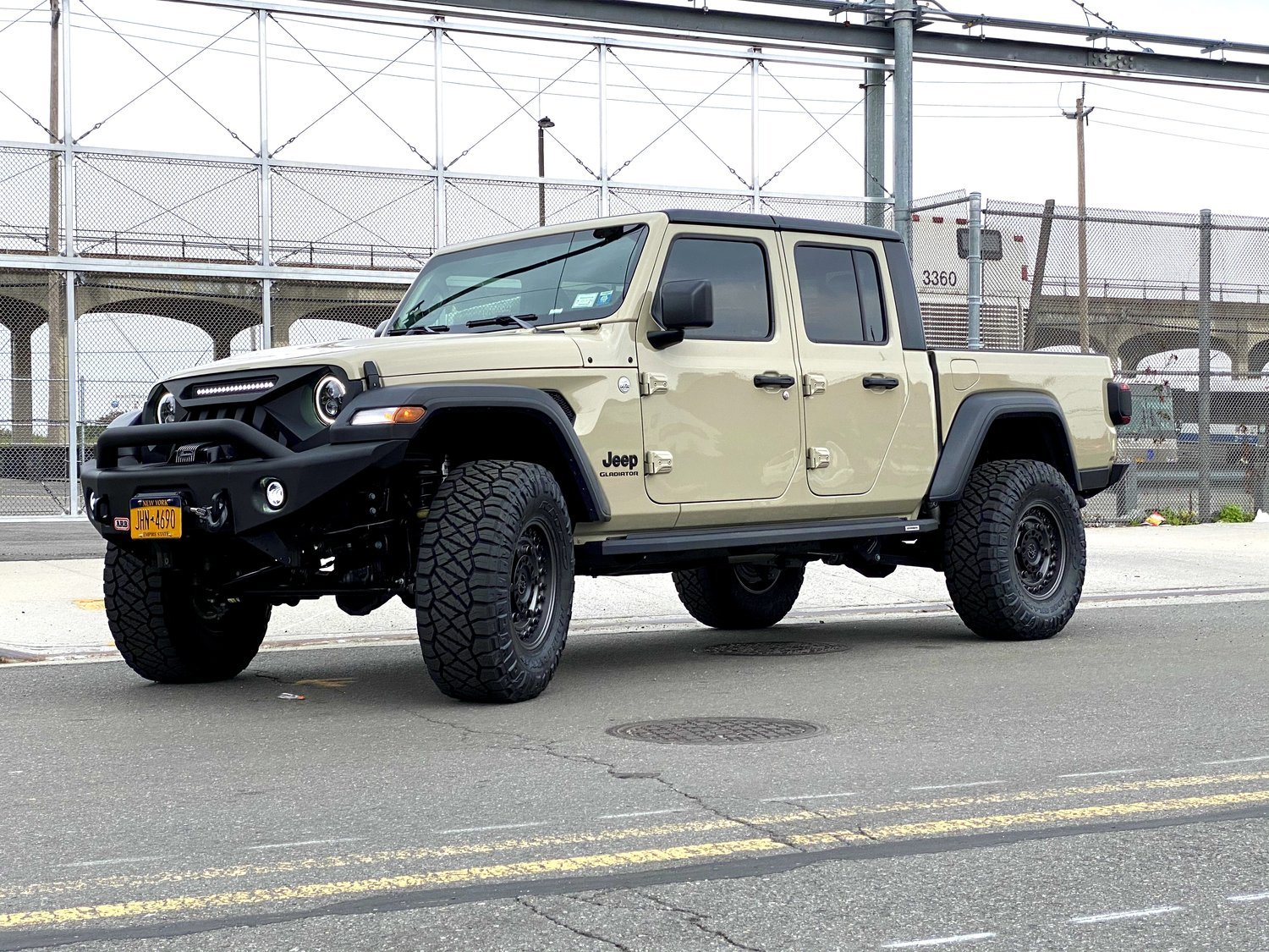 ARB 3450460 Front Bondi Deluxe Winch Bumper for 18-23 Jeep Wrangler JL ...