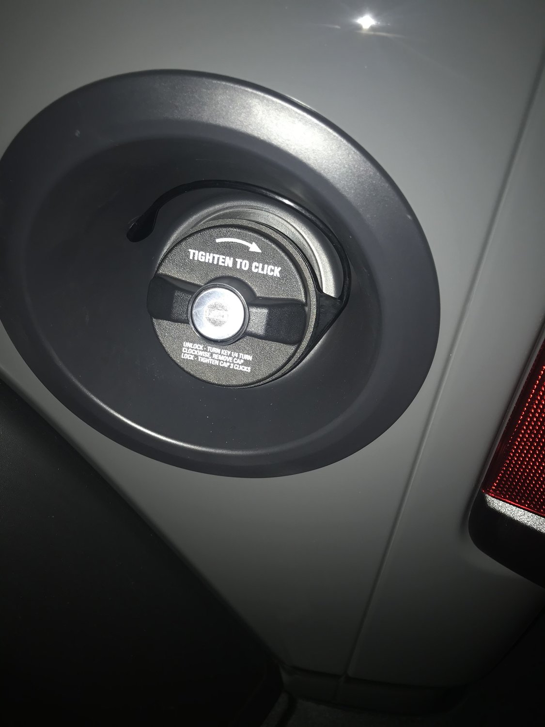 Mopar Locking Gas Cap for 18-23 Jeep Wrangler JL & Gladiator JT | Quadratec