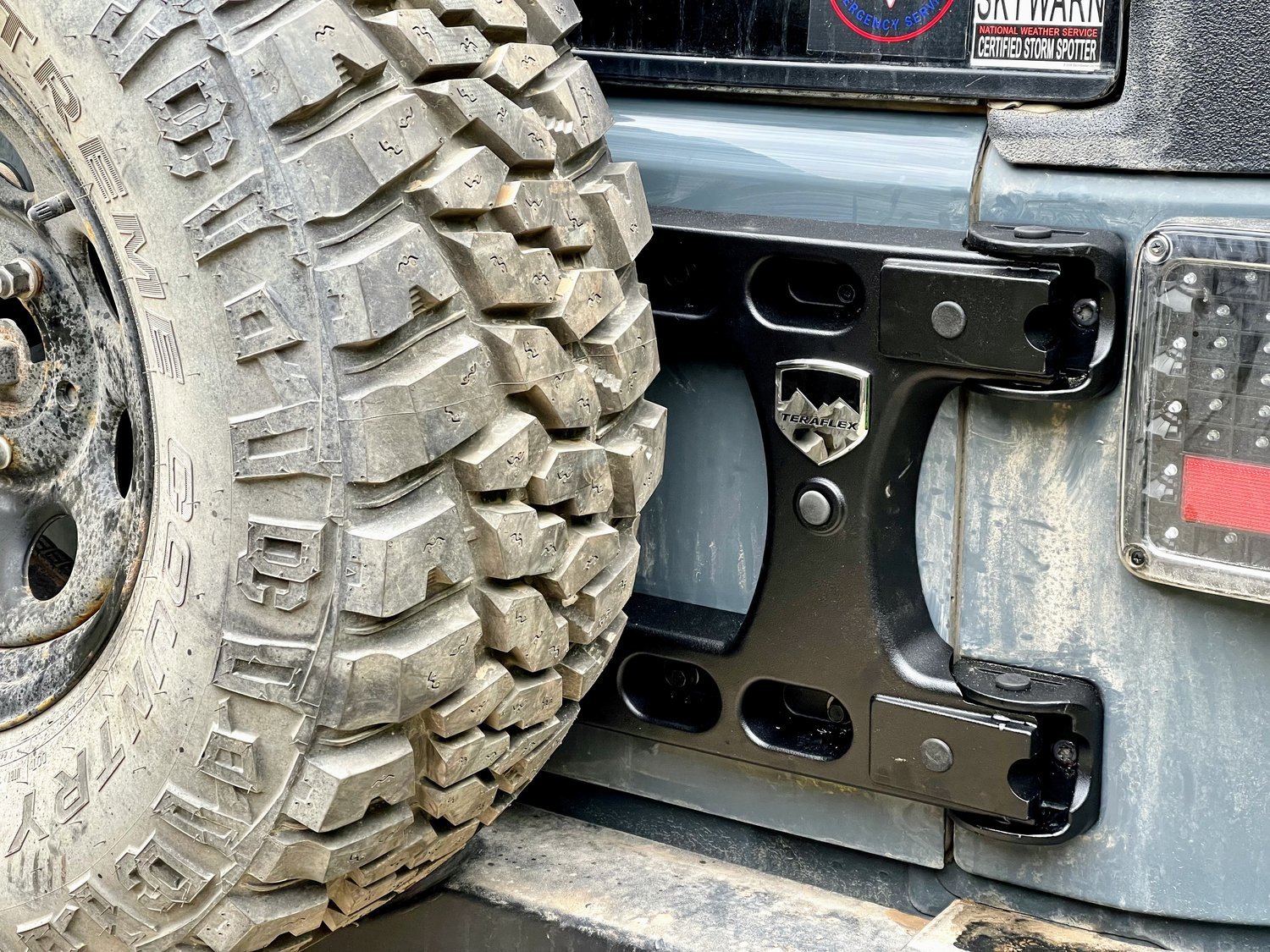 Teraflex 4838100 Alpha HD Hinged Spare Tire Carrier for 07-18 Jeep ...