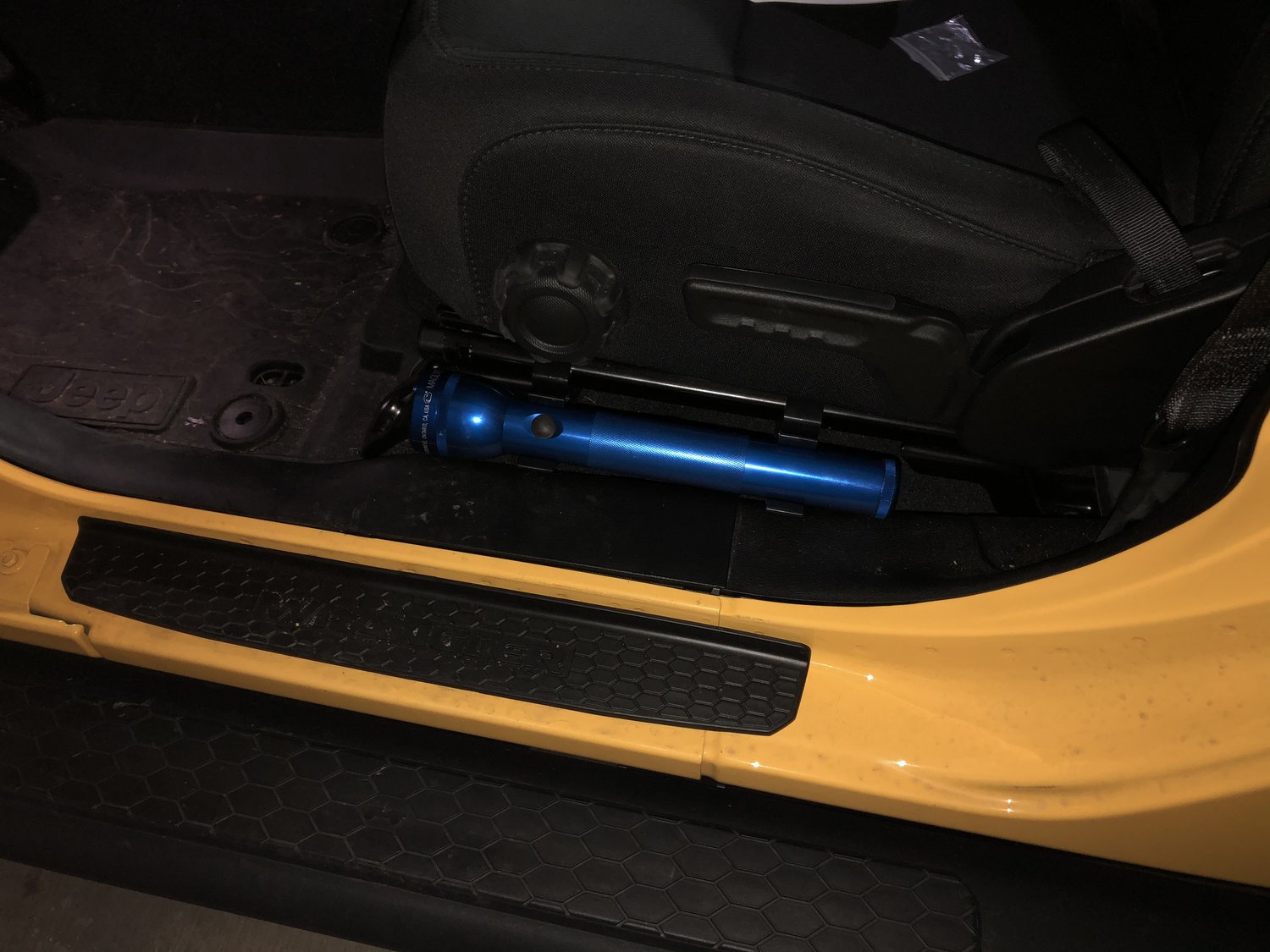 Quadratec Flashlight Holder for 18-23 Jeep Wrangler JL Unlimited ...