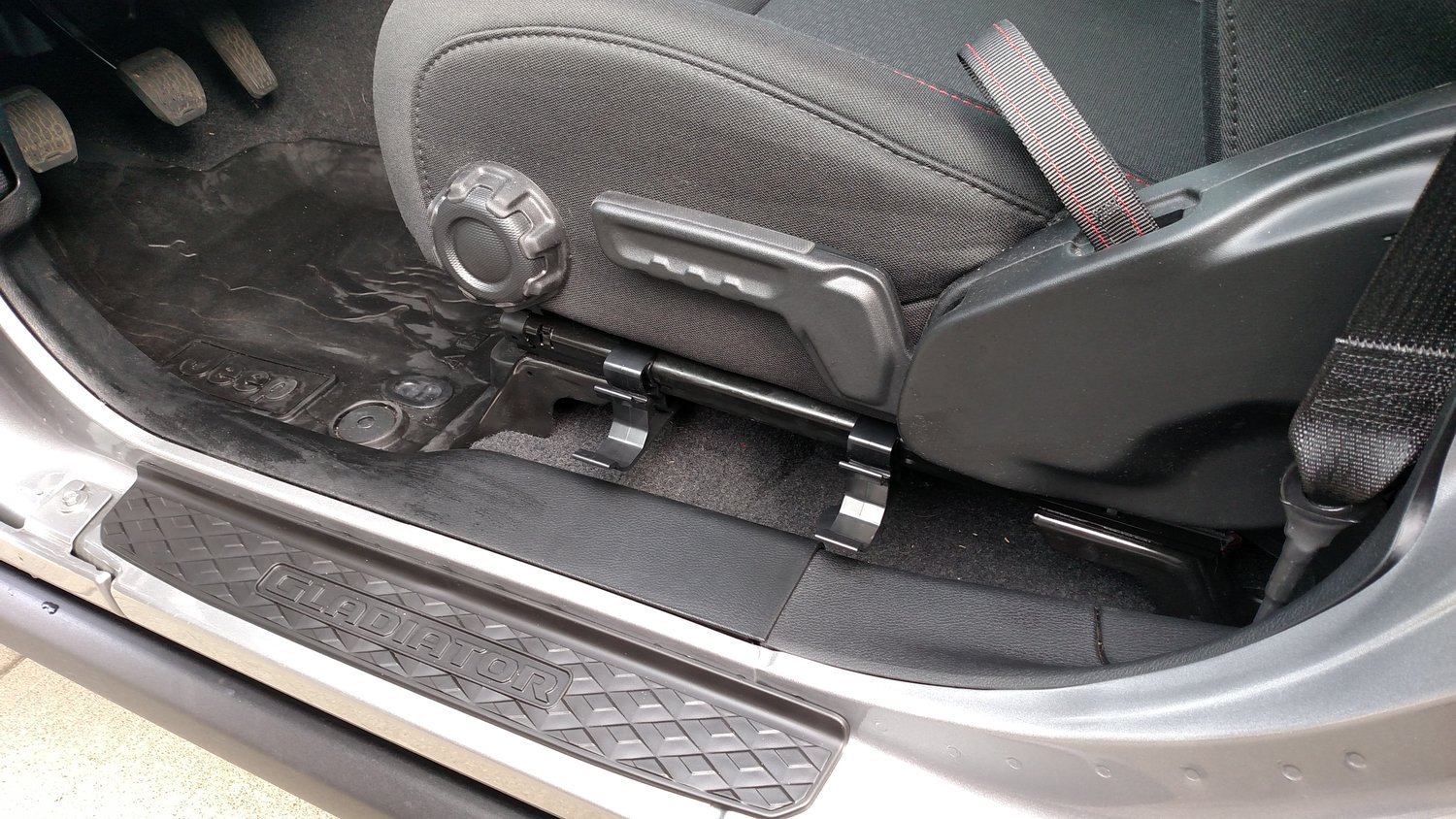 Quadratec Flashlight Holder for 18-23 Jeep Wrangler JL Unlimited ...