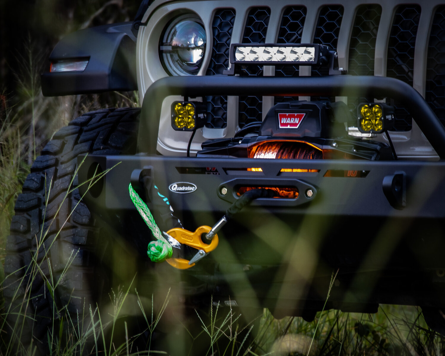 Quadratec RES-Q Premium Winch Fairlead LED Light Bracket | Quadratec