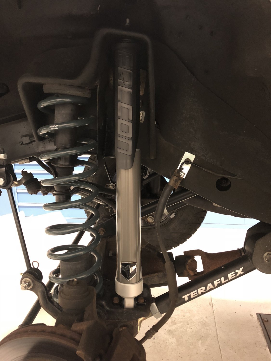 Teraflex 04-01-30-400-304 Falcon Series 3 Piggyback Shock Set for 97-06 Jeep Wrangler TJ with 3 ...