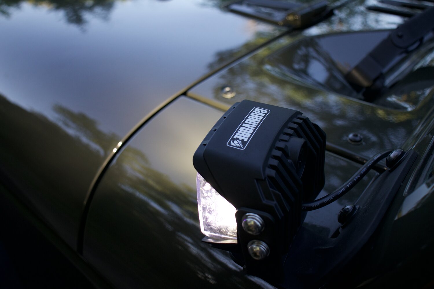 Carnivore J-Series Auxiliary Pod Light with Amber Backlight | Quadratec