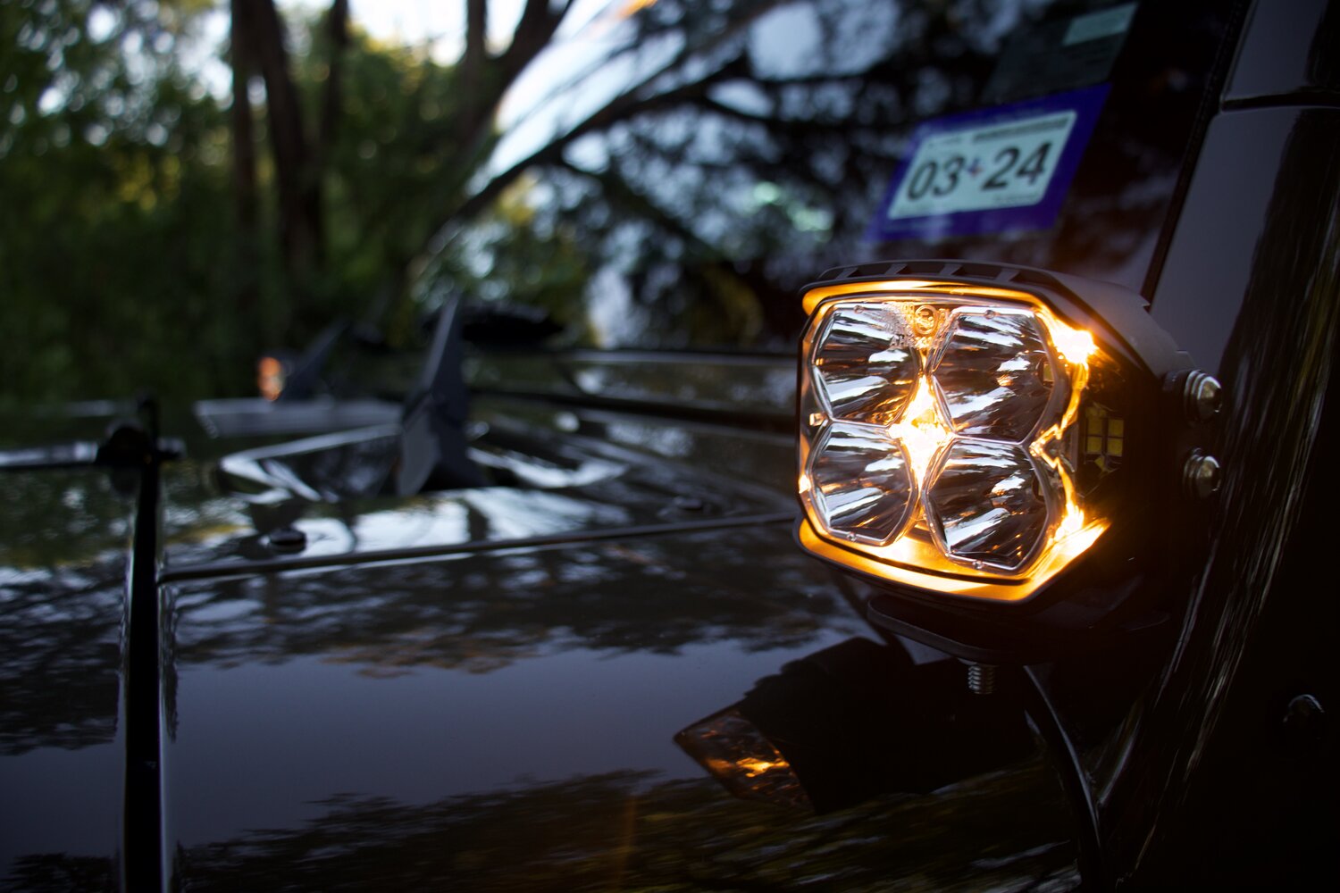 Carnivore J-Series Auxiliary Pod Light with Amber Backlight | Quadratec