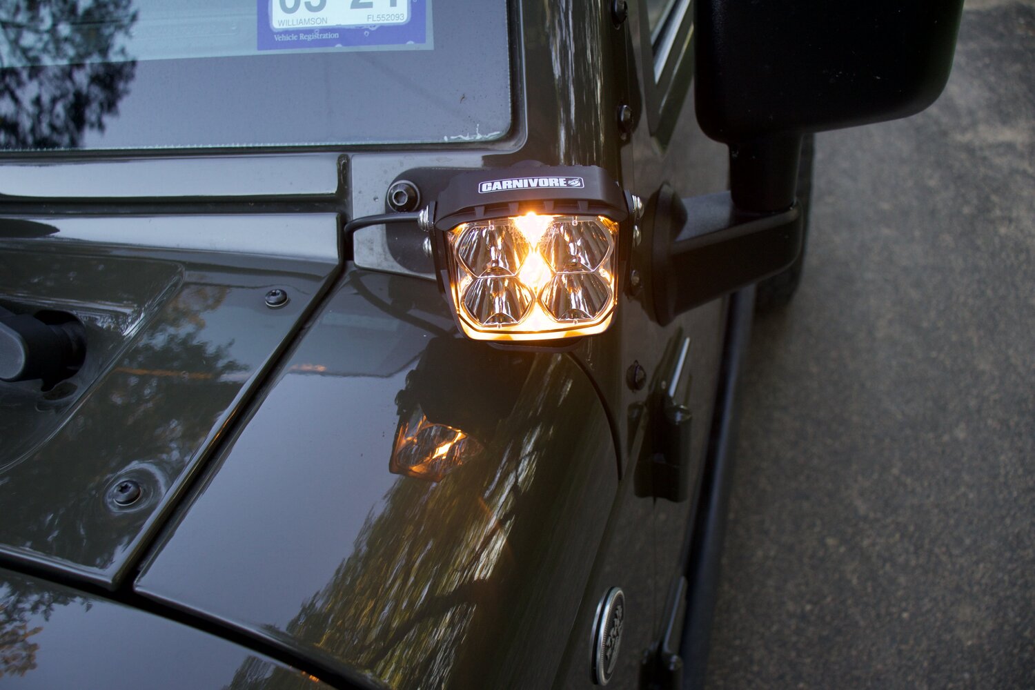 Carnivore J-Series Auxiliary Pod Light with Amber Backlight | Quadratec