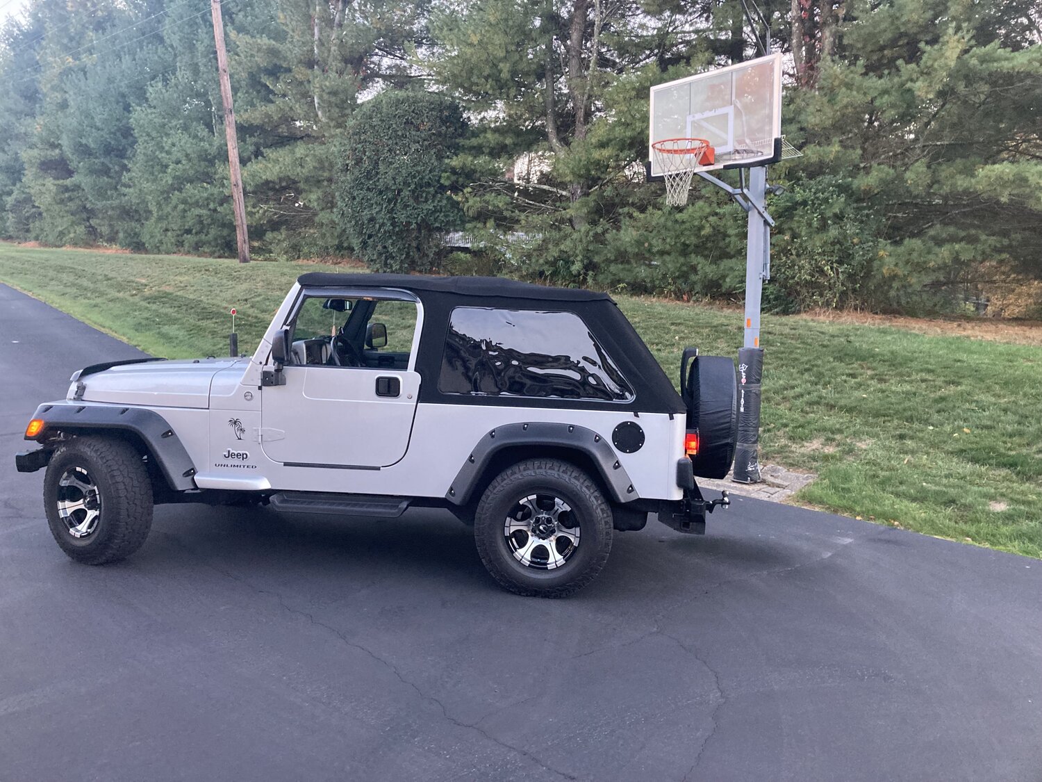 Bestop Trektop NX Soft Top for 04-06 Jeep Wrangler Unlimited TJ | Quadratec