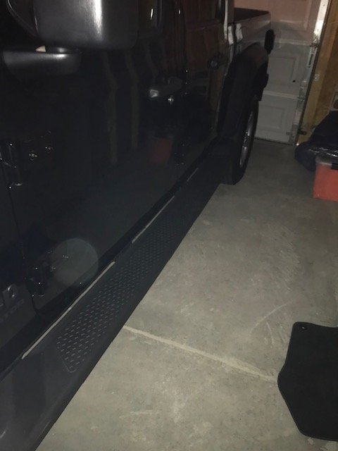 Mopar 82215608 Side Steps for 20-24 Jeep Gladiator JT | Quadratec