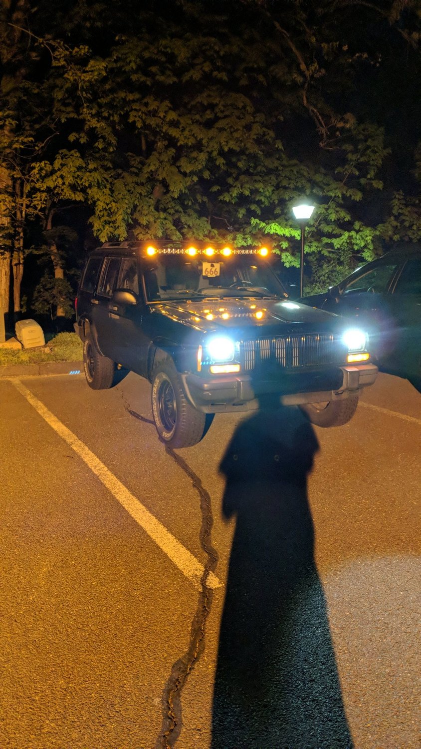 Quadratec J5 LED Light Bar Kit with Windshield Mounting Brackets for 84 ...