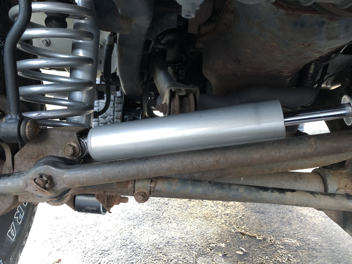 Rough Country 8731730 N3 Steering Stabilizer for 84-06 Jeep Wrangler YJ ...