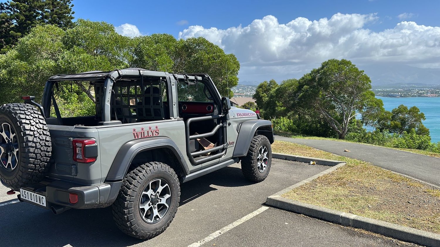 Mopar 77072496AC Front Tube Doors for 18-24 Jeep Wrangler JL | Quadratec