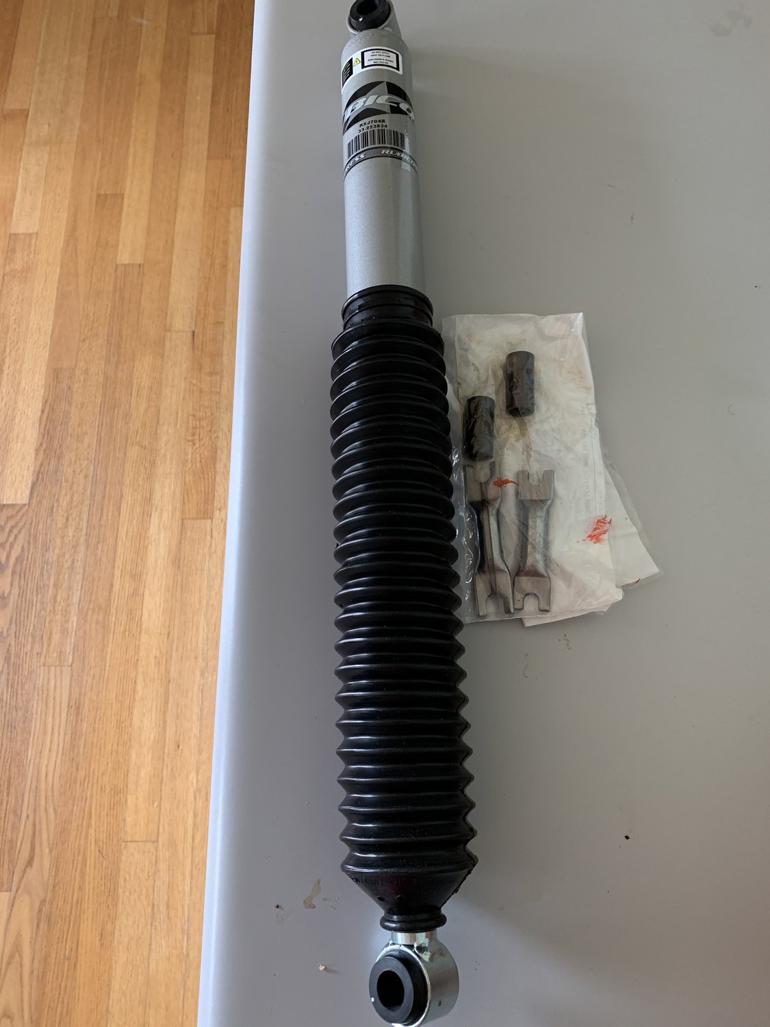 Rubicon Express RXJ704B Rear Mono-Tube Shock for 97-11 Jeep Wrangler TJ ...