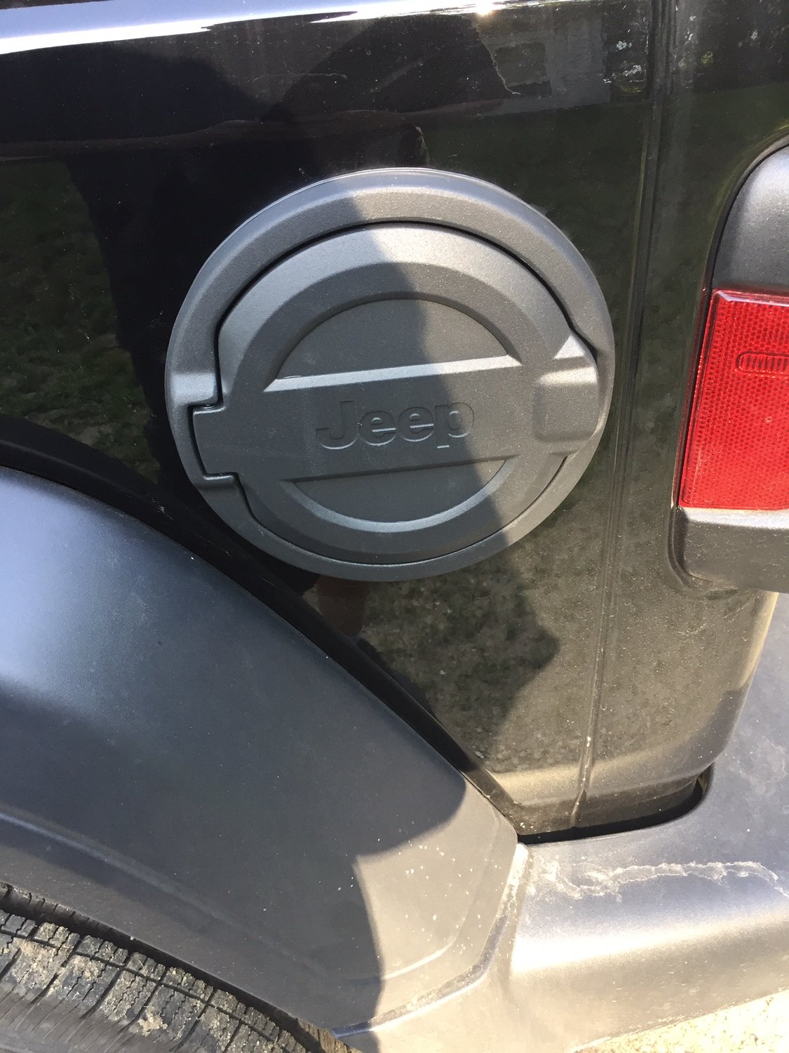 Mopar 82215123 Black Fuel Door for 18-22 Jeep Wrangler JL | Quadratec