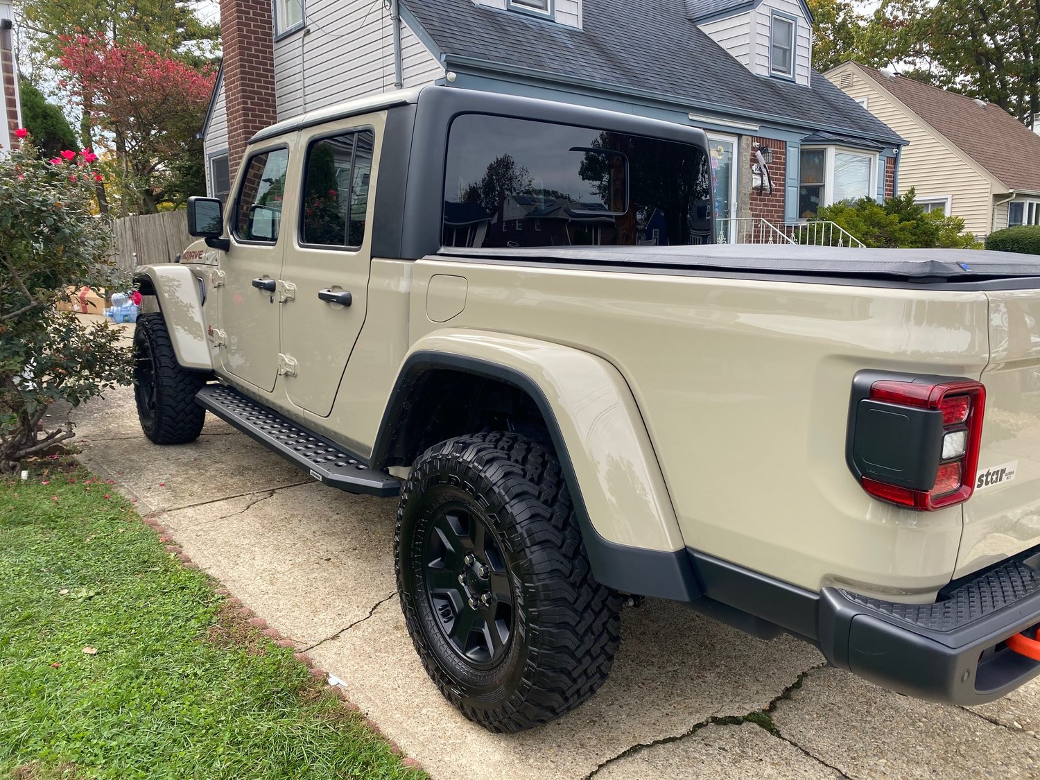Go Rhino RB20 Running Boards for 20-21 Jeep Gladiator JT in Textured ...