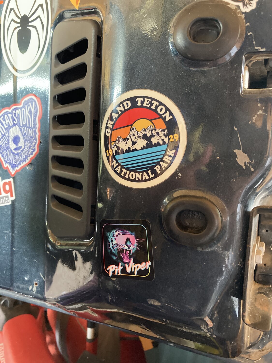 Mopar 4440294 Oval Body & Tailgate Plug for 07-21 Jeep Wrangler JL, JK ...