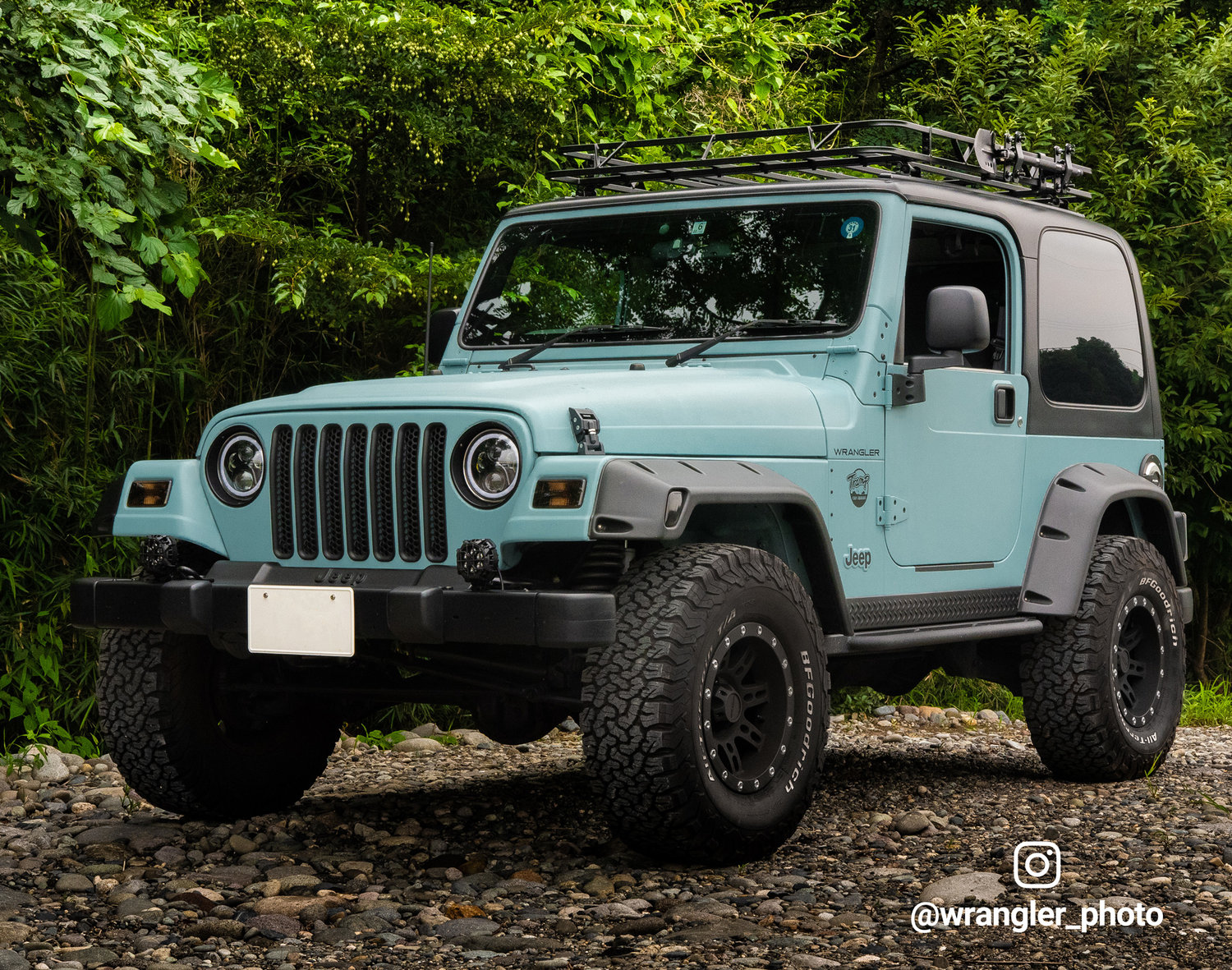 Garvin 34061 Sport Series Track Rack for 76-06 Jeep CJ-7, Wrangler YJ ...