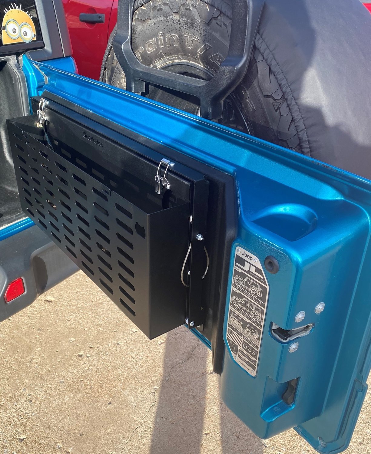 Quadratec Tailgate Table for 07-24 Jeep Wrangler JK & JL | Quadratec