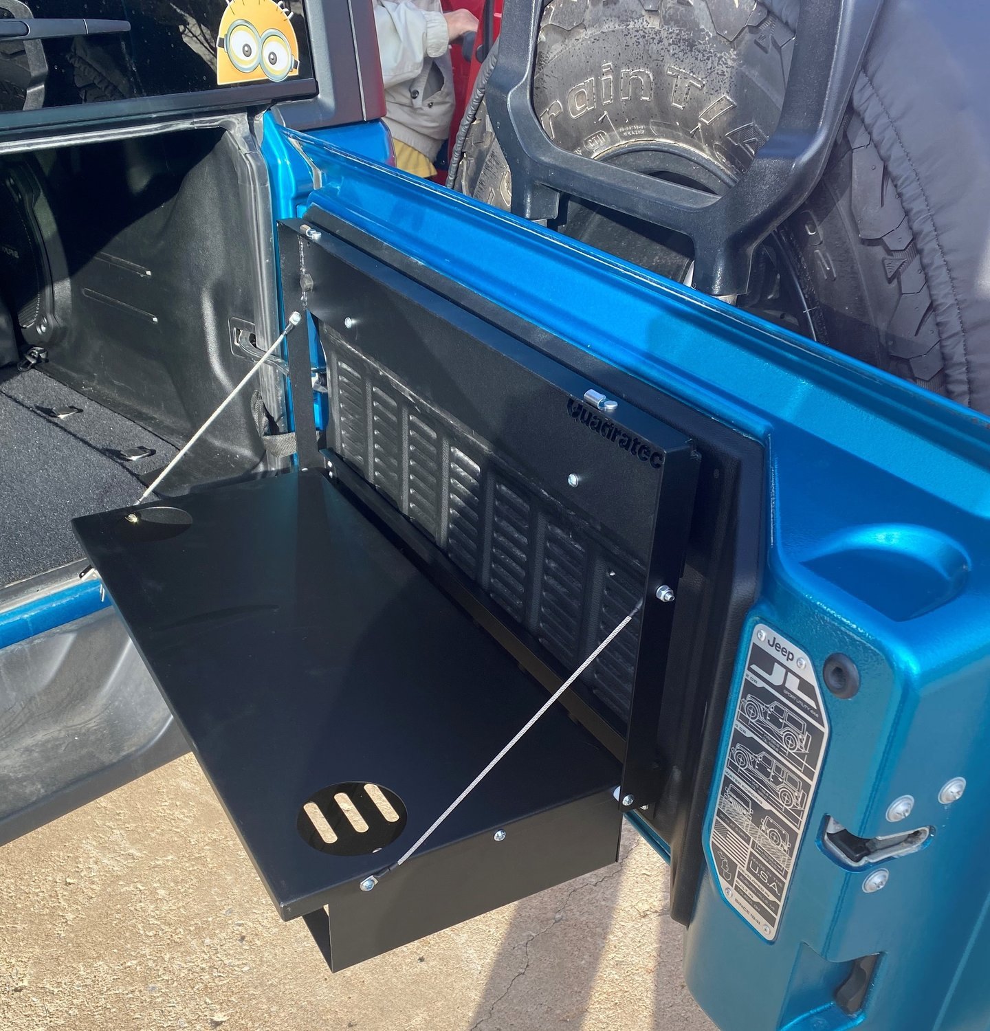 Quadratec Tailgate Table for 07-24 Jeep Wrangler JK & JL | Quadratec