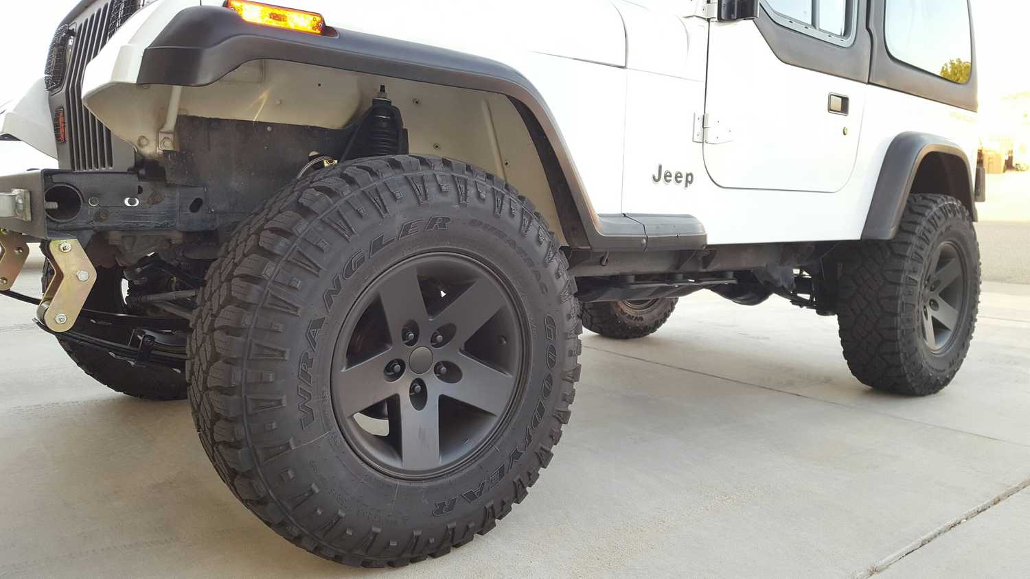 Lynx 23 Piece Classic Acorn Style Wheel Lug Nut Kit for Jeep CJ ...