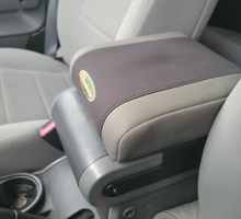 Quadratec Logo Arm Rest Pad for 07-10 Jeep Wrangler JK | Quadratec