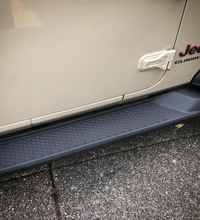 Mopar 82215608 Side Steps for 20-24 Jeep Gladiator JT | Quadratec