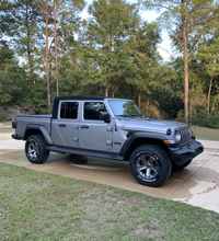 Mopar 82215608 Side Steps for 20-24 Jeep Gladiator JT | Quadratec