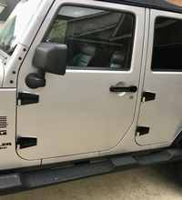 Kentrol Door Hinge Set for 07-18 Jeep Wrangler Unlimited JK 4 Door | Quadratec