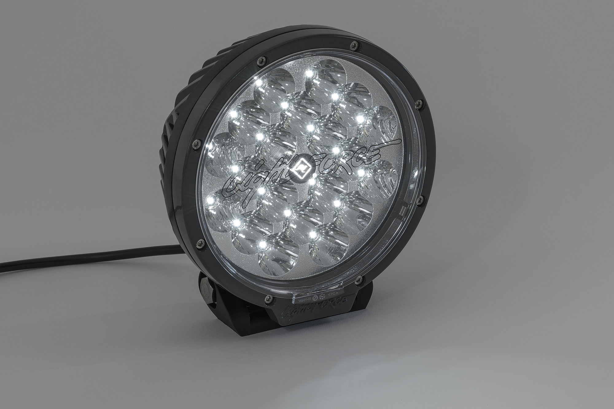LightFORCE LE040 180mm Round LED Driving Light | Quadratec
