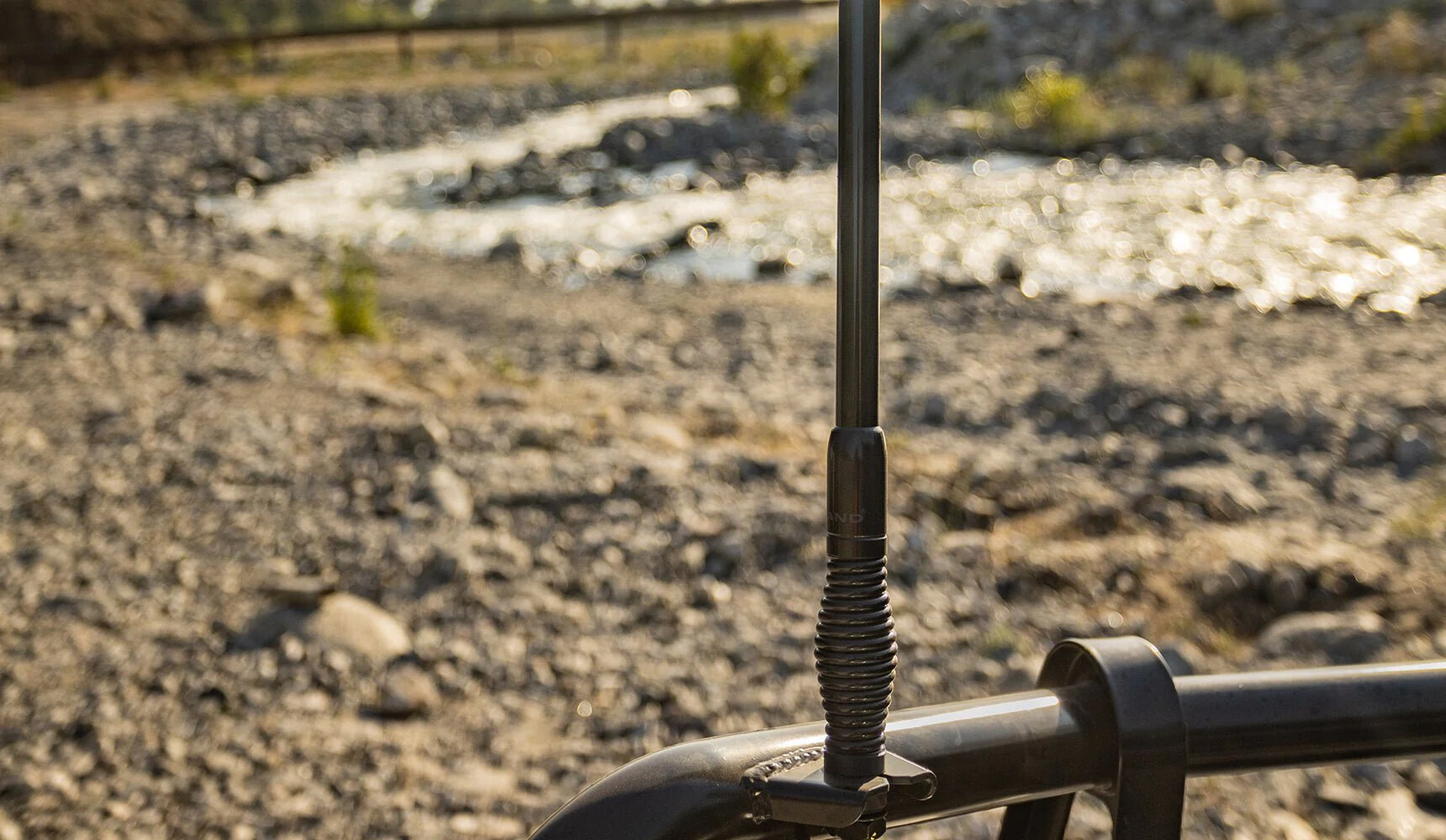 Midland Radio MXAT03 Canyon Edge 3DB Bullbar Antenna System | Quadratec