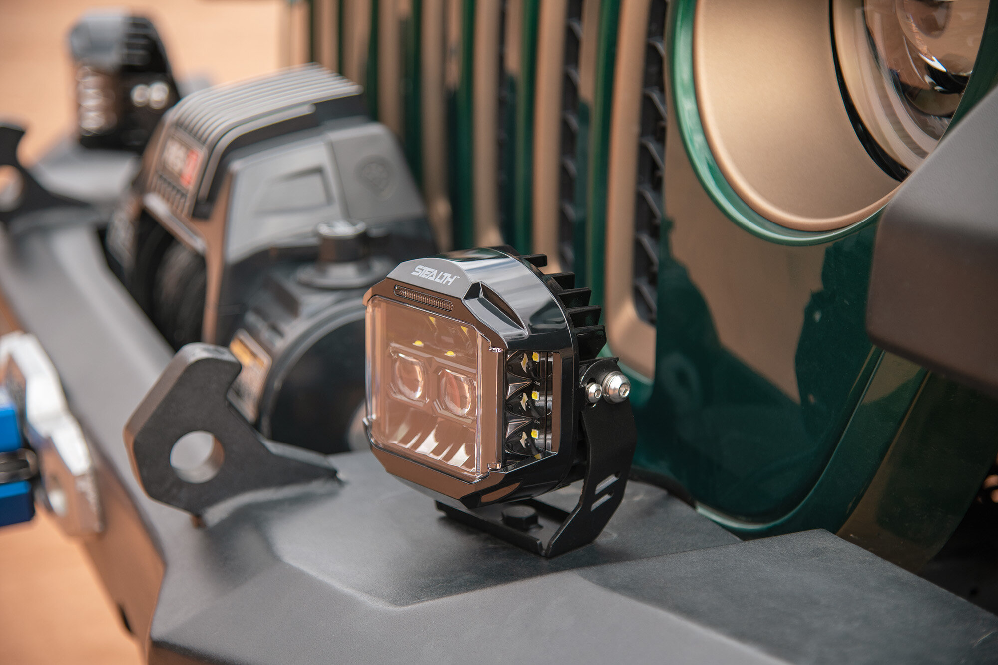 Quadratec STEALTH LED Auxiliary Radius Cube Lights | Quadratec