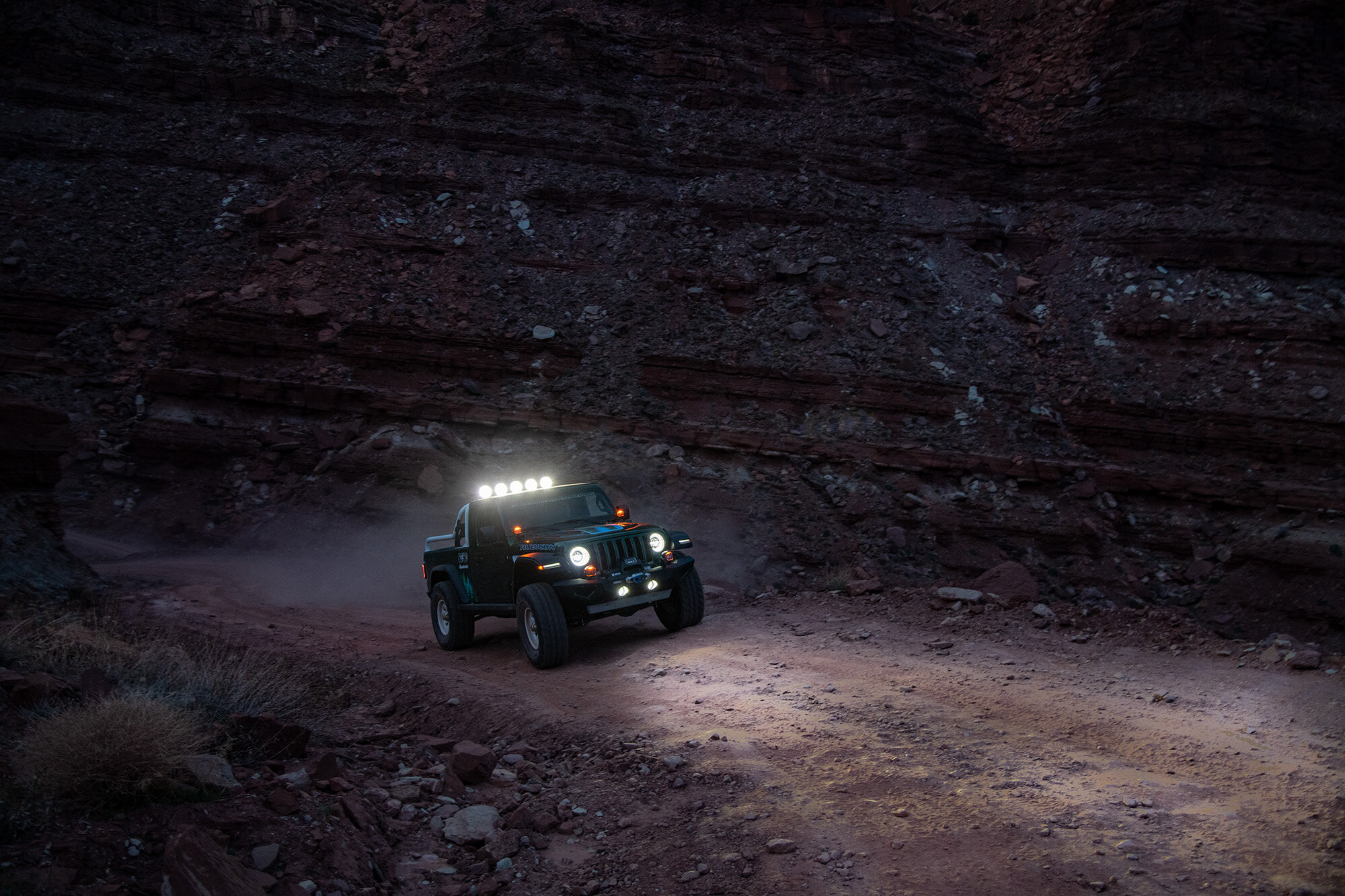 Quadratec STEALTH LED Auxiliary Radius Cube Lights | Quadratec