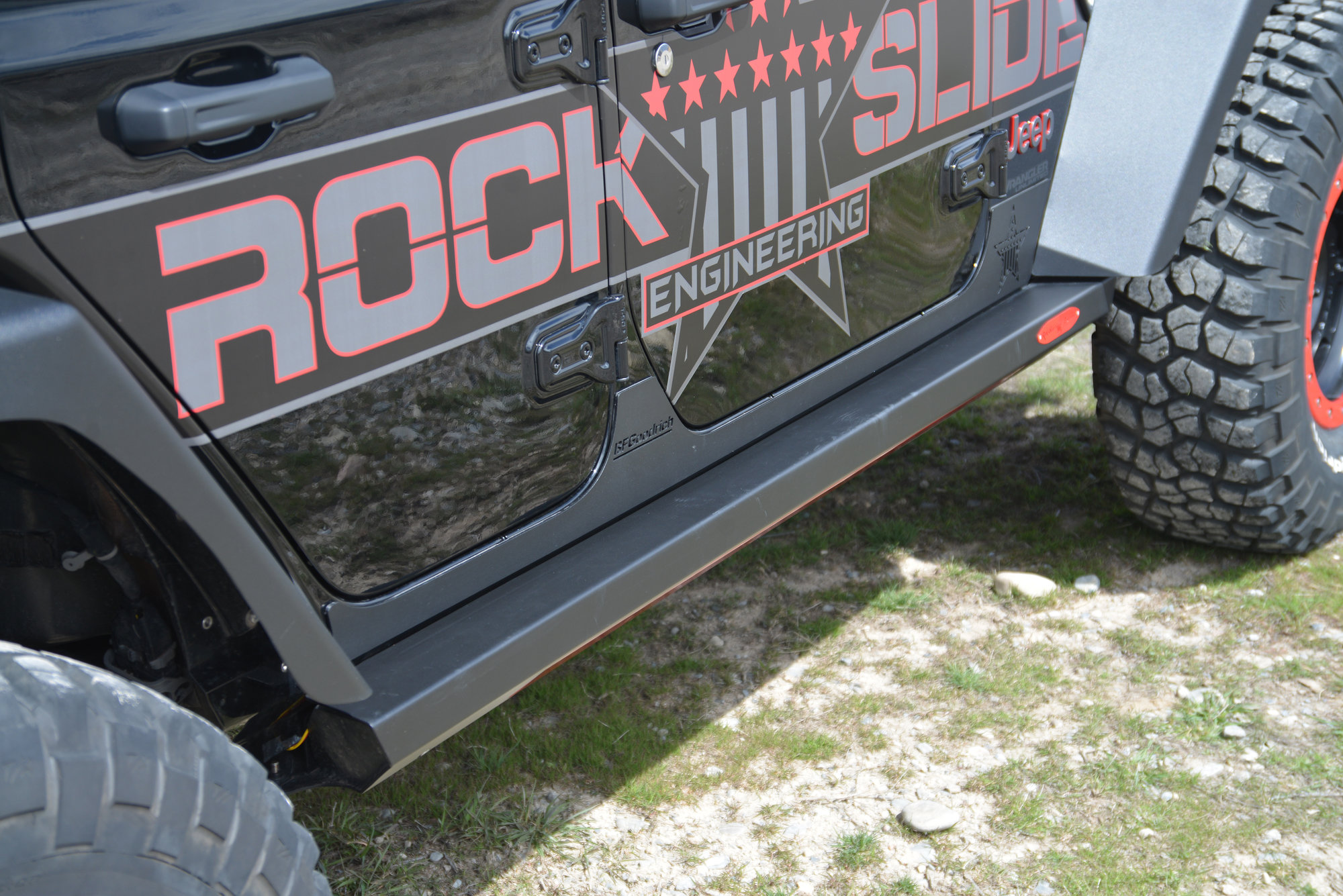 Rock Slide Engineering AX-SS-RG-JL4 Rocker Guard Pair for 18-21 Jeep ...
