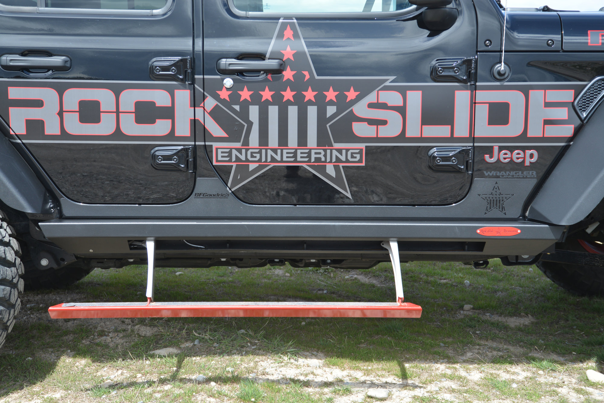 Rock Slide Engineering BD-SS-201-JL4 Gen II Steps Sliders with Rocker ...