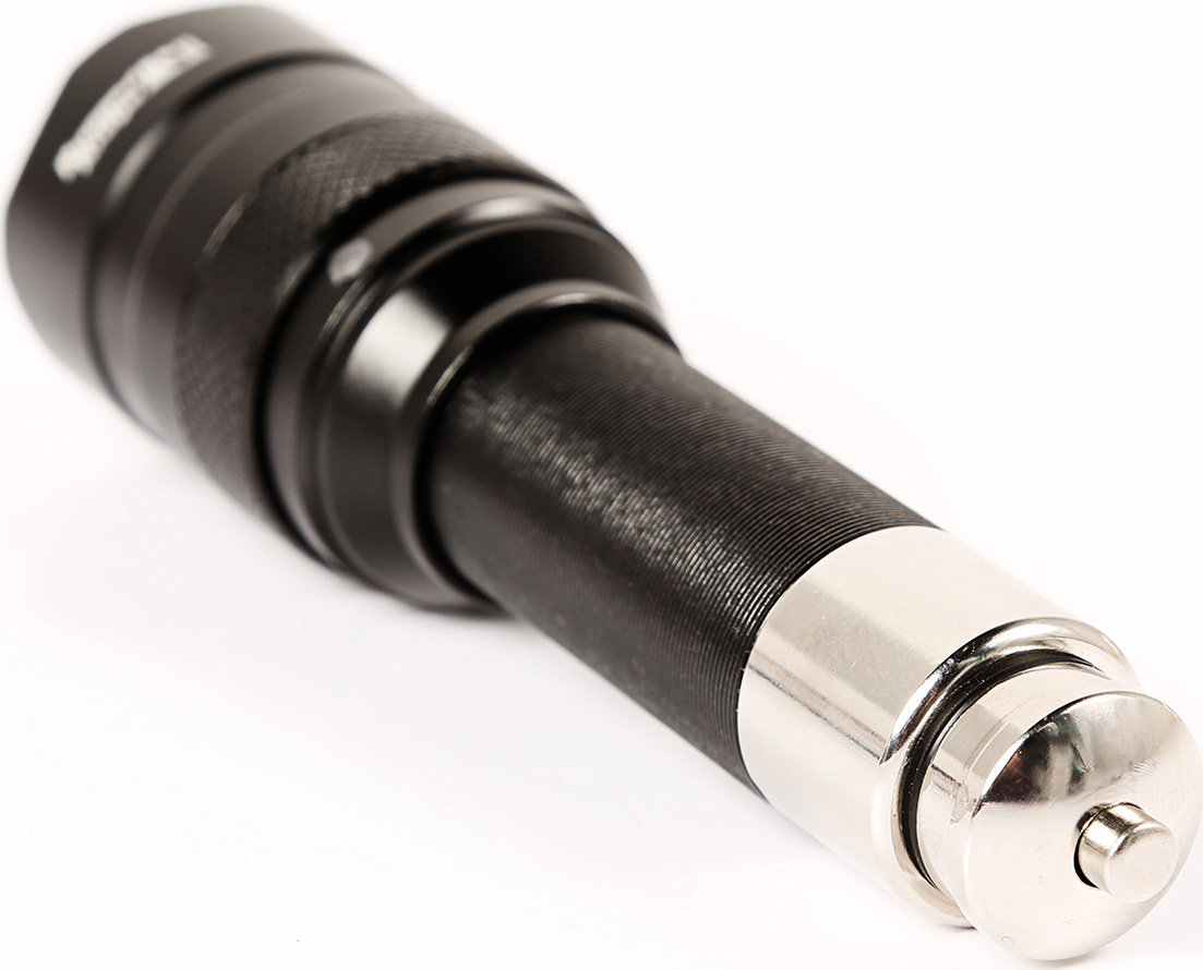 Rugged Ridge 15104.44 Rechargable Flashlight 700 Lux | Quadratec