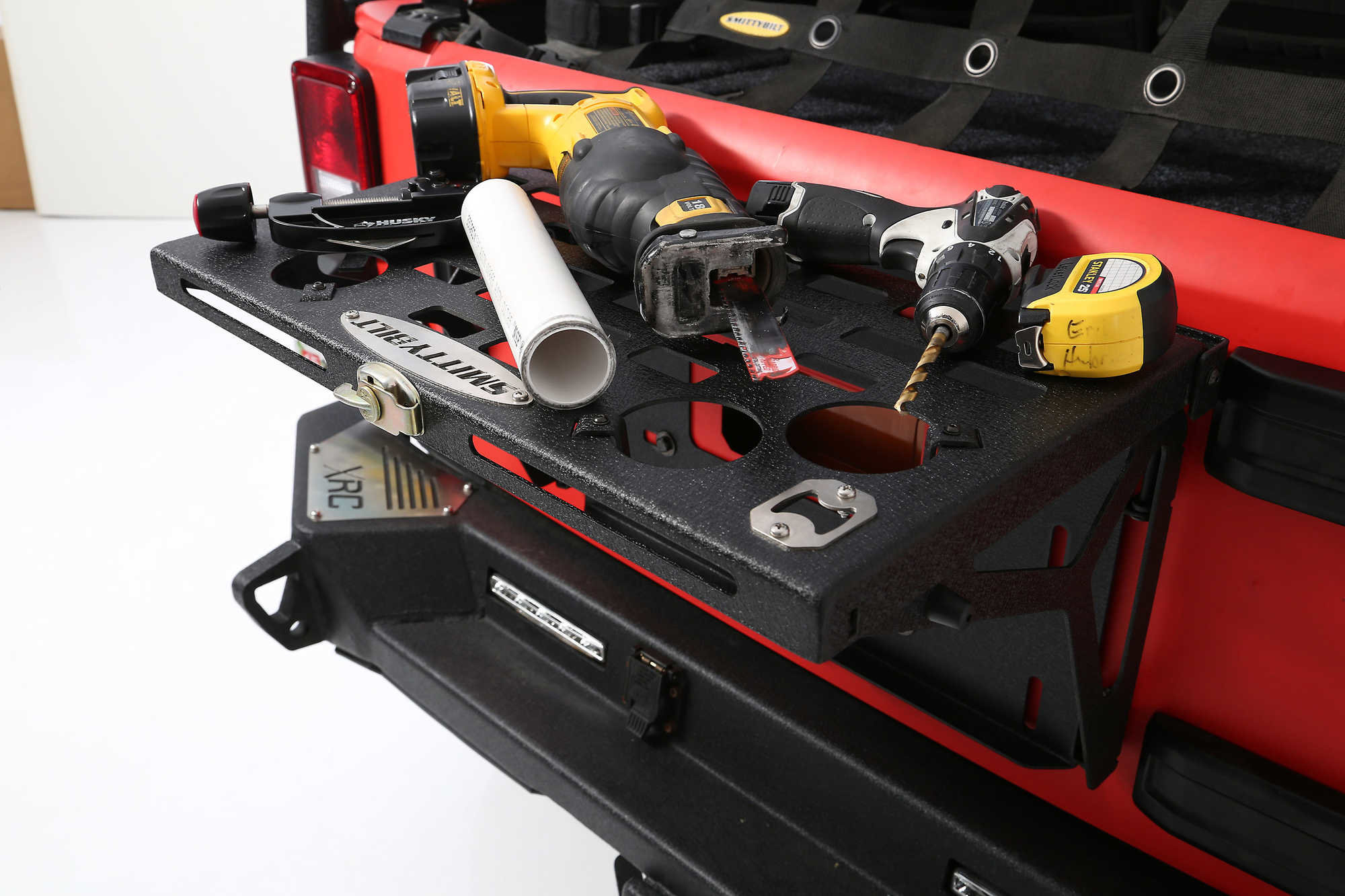 Smittybilt Tailgate Table with Quadratec Rear Cargo Liner for 07-18 ...