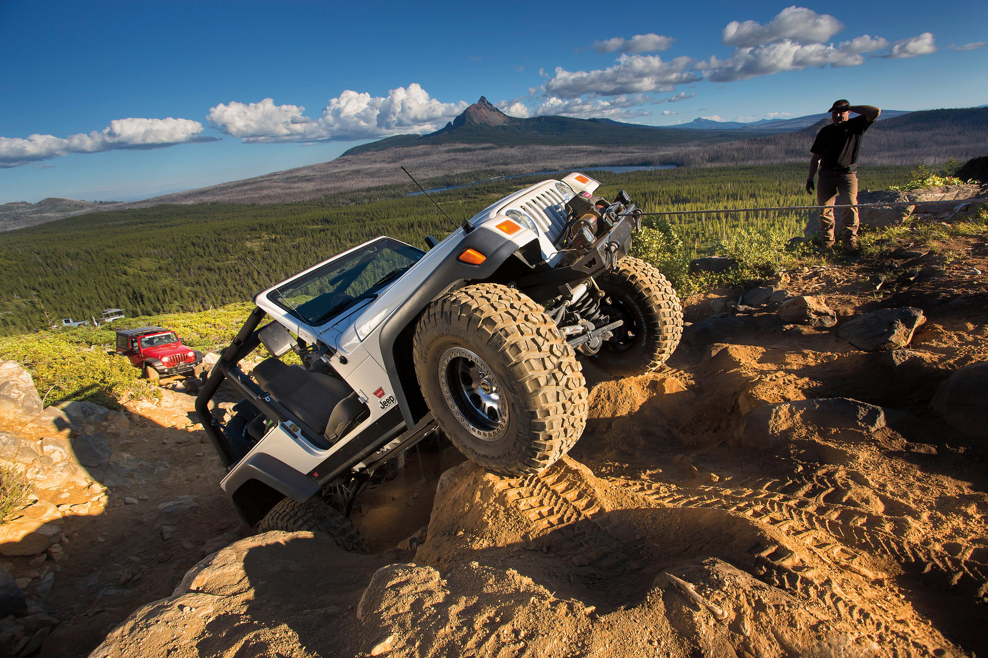 WARN 96820 VR12 Series 12,000lb. Gen II Winch | Quadratec