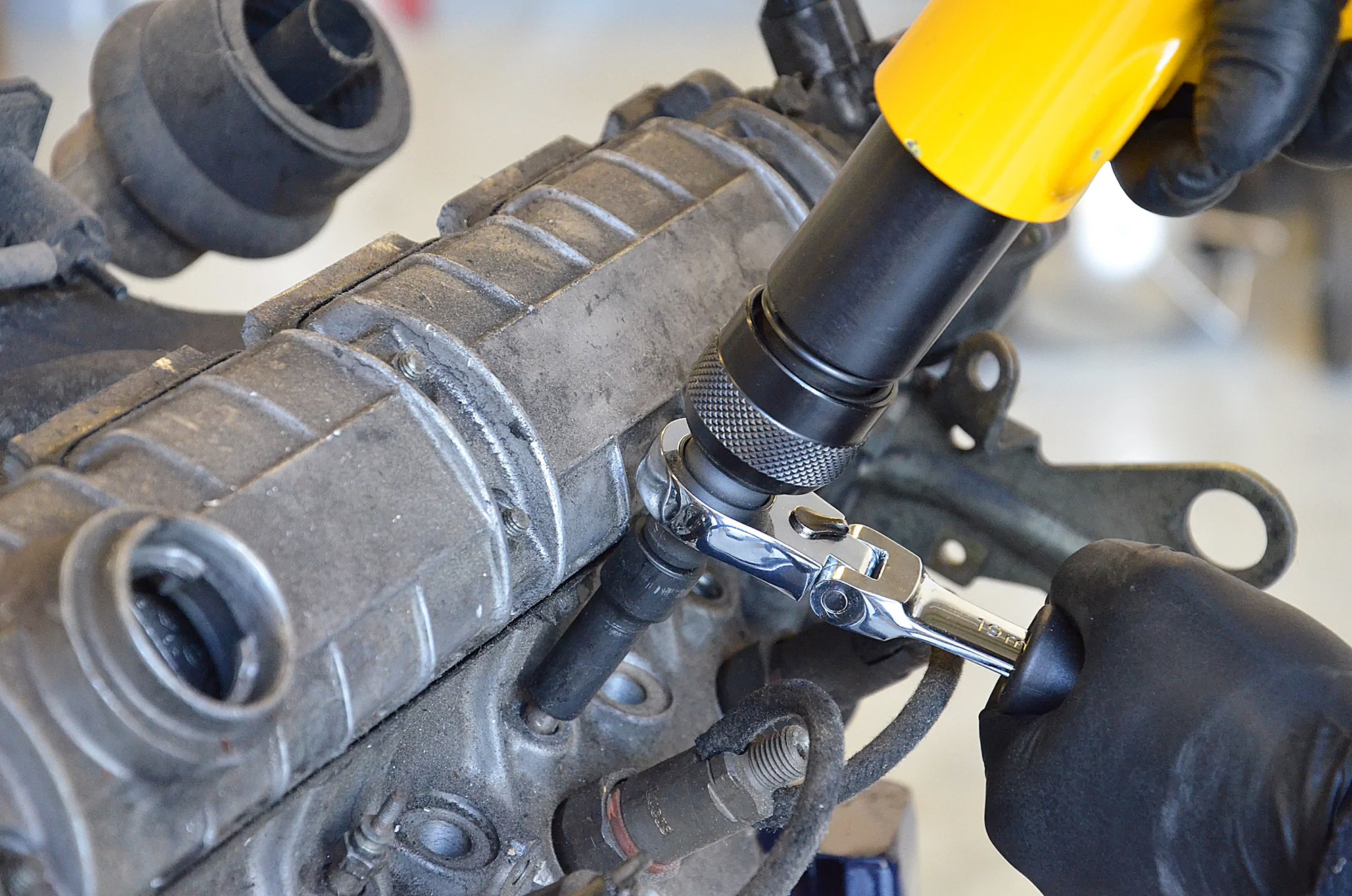 CTA Tools 1000 VibroShock Impact Tool Kit with 3/8" Square Drive ...