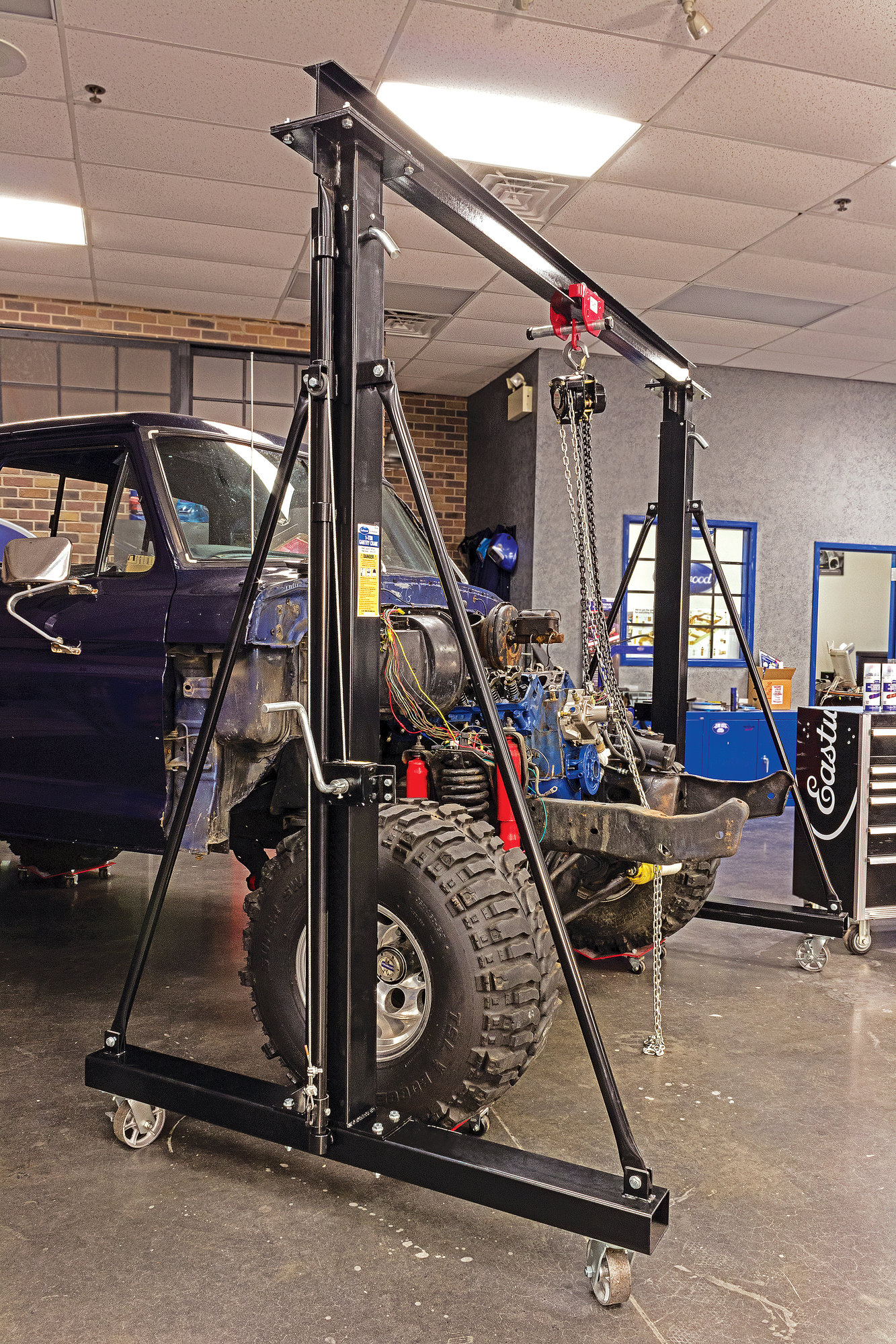 Eastwood 31657 1 Ton Capacity Gantry Crane | Quadratec