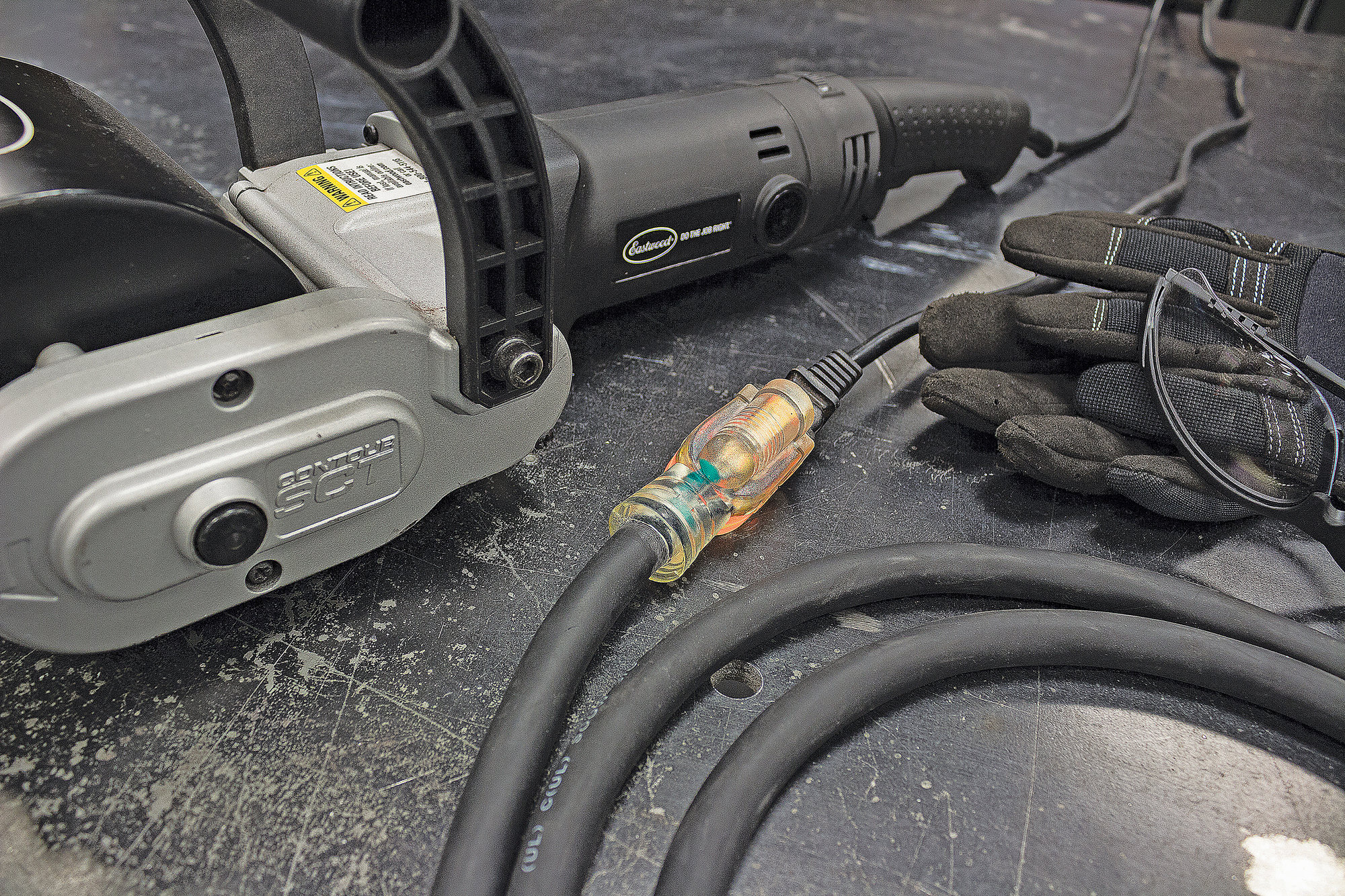 Eastwood 31739 25ft Heavy Duty 110V Extension Cord | Quadratec